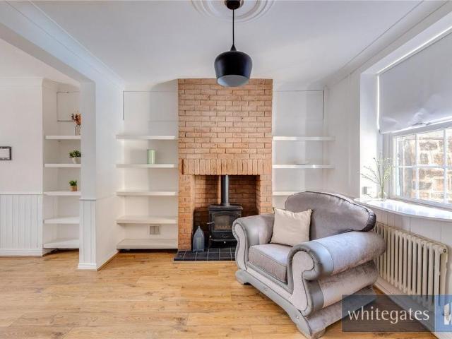 2 bedroom detached house to rent