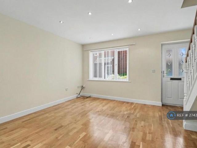 2 bedroom detached house to rent