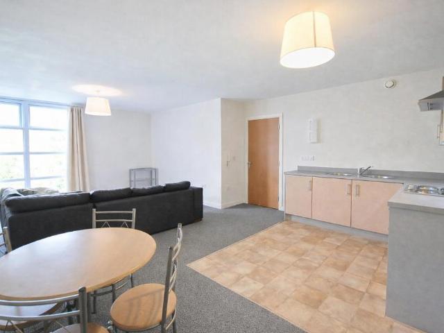 2 bedroom detached house to rent