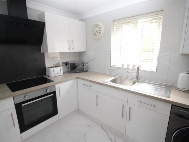 2 bedroom detached house to rent