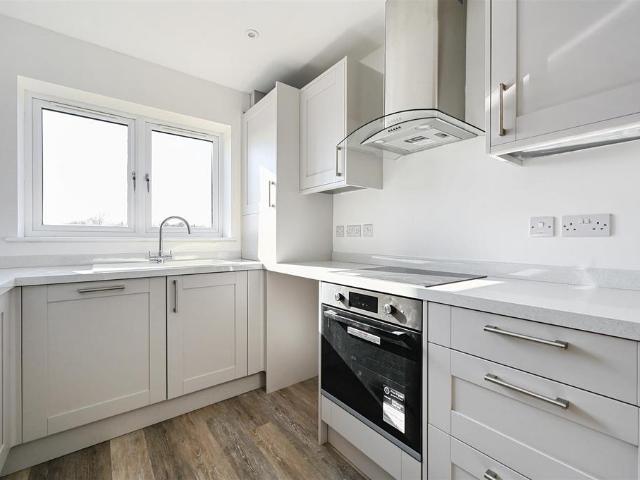 2 bedroom detached house to rent