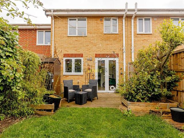 2 bedroom detached house to rent