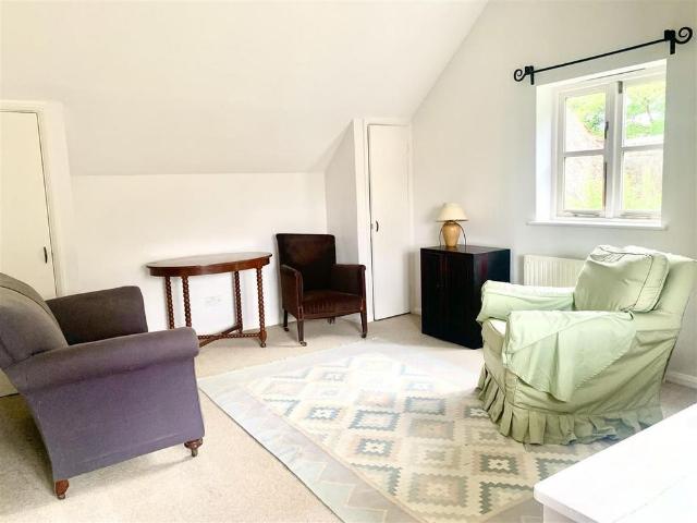 2 bedroom detached house to rent