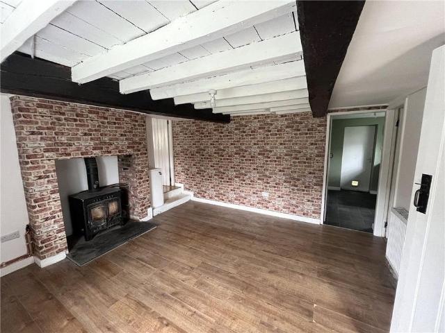 2 bedroom detached house to rent
