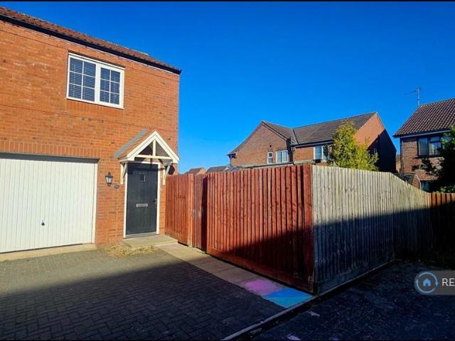 2 bedroom detached house to rent