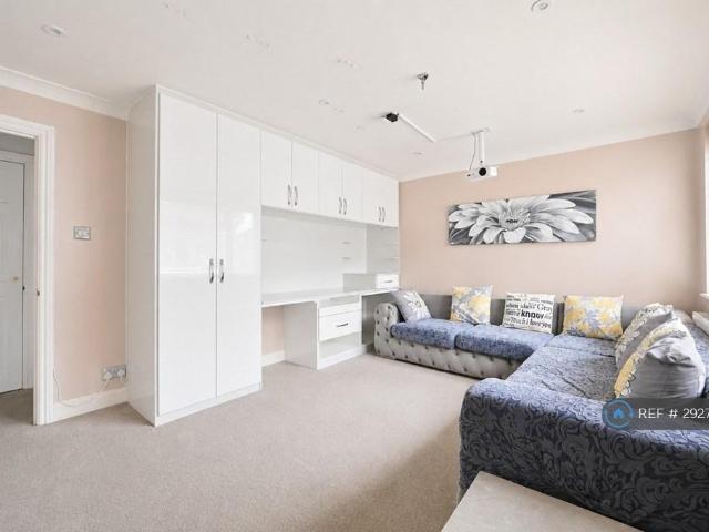 2 bedroom detached house to rent