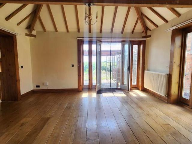 2 bedroom detached house to rent
