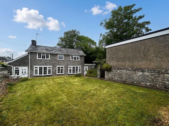 2 bedroom detached house to rent