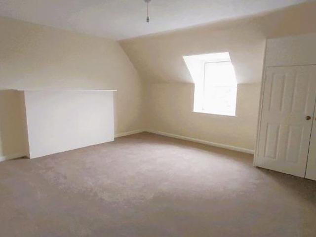 2 bedroom detached house to rent