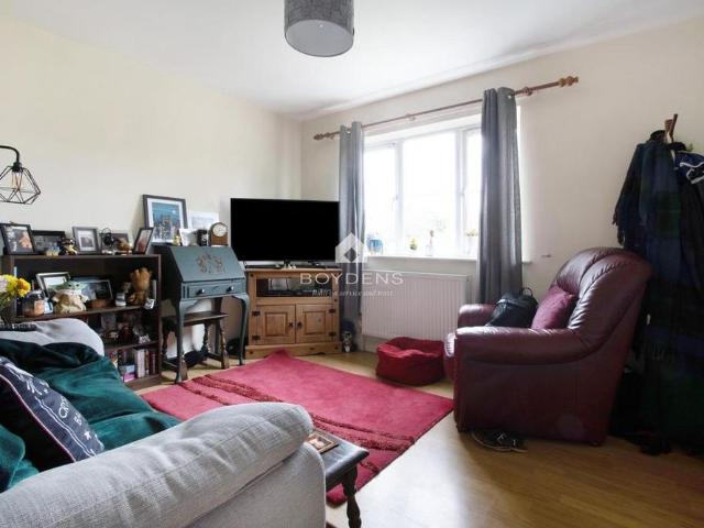 2 bedroom detached house to rent
