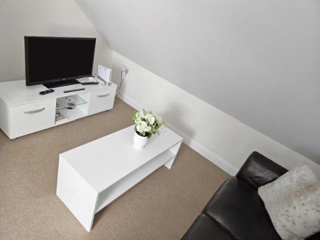 2 bedroom detached house to rent