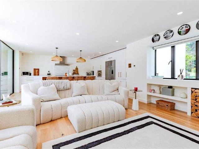 2 bedroom detached house to rent