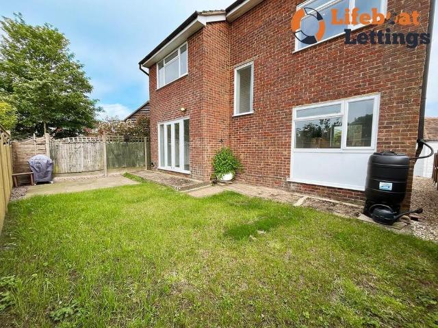 2 bedroom detached house to rent