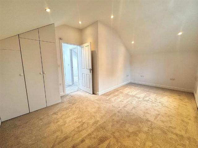 2 bedroom detached house to rent