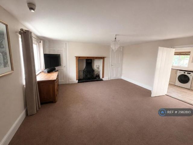 2 bedroom detached house to rent