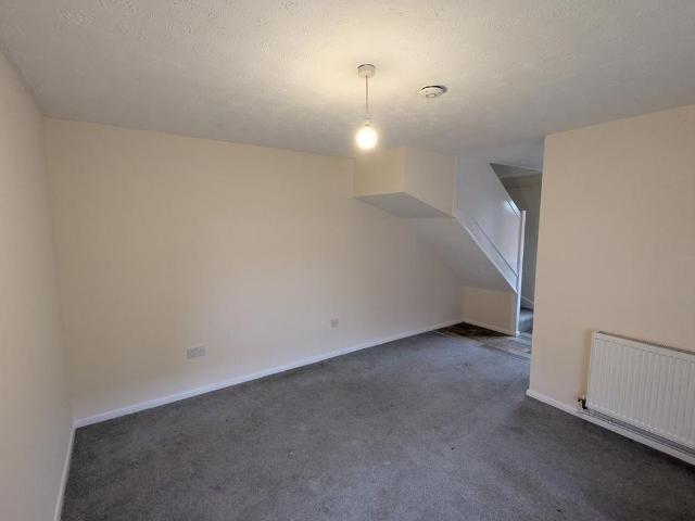 2 bedroom detached house to rent