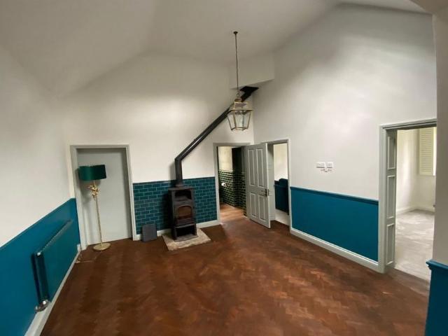 2 bedroom detached house to rent