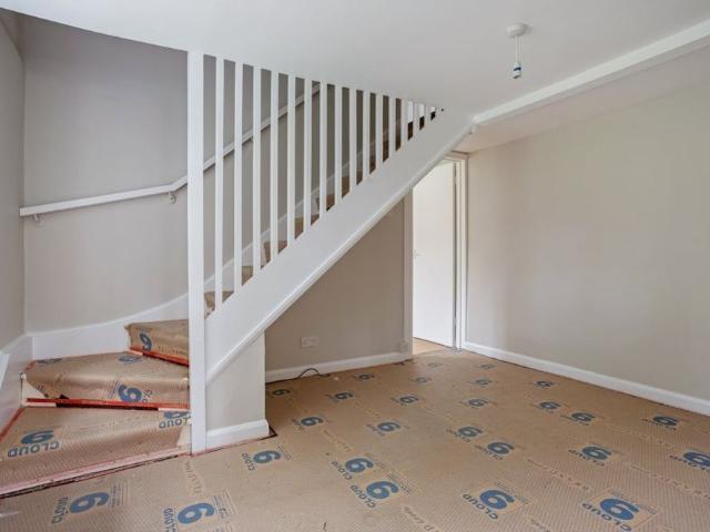 2 bedroom detached house to rent