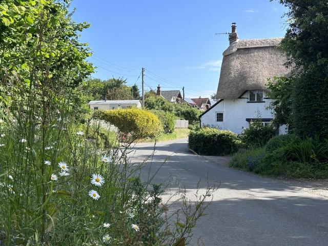 2 bedroom detached house to rent