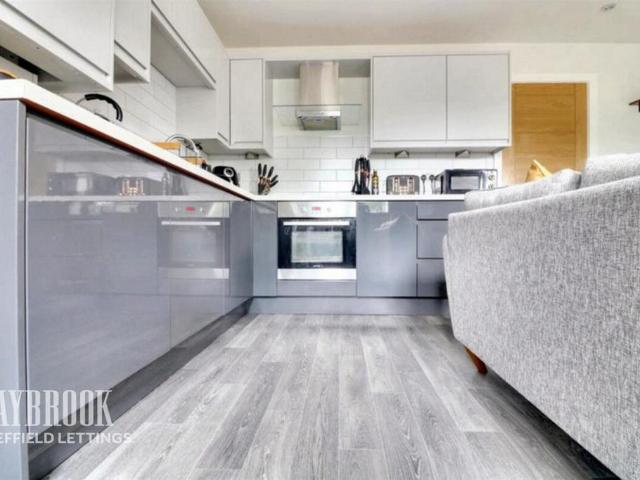 2 bedroom detached house to rent