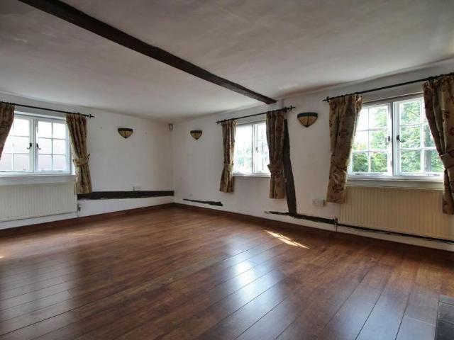 2 bedroom detached house to rent