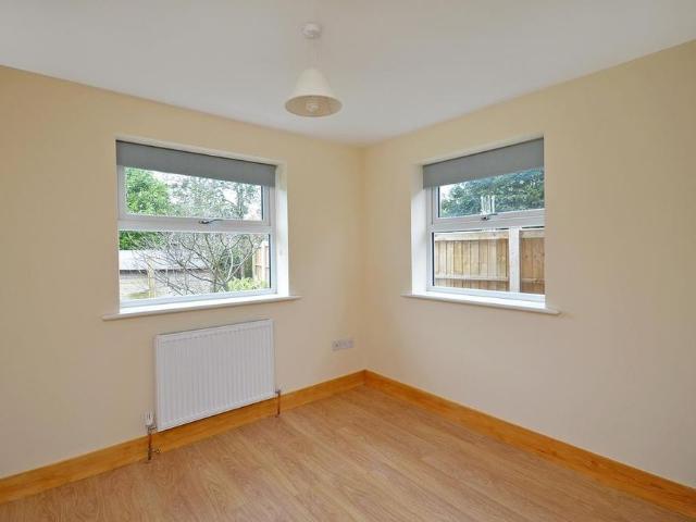 2 bedroom detached house to rent