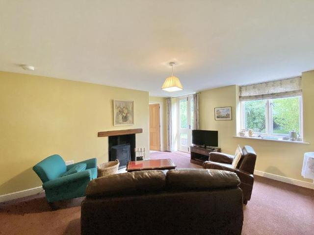 2 bedroom detached house to rent