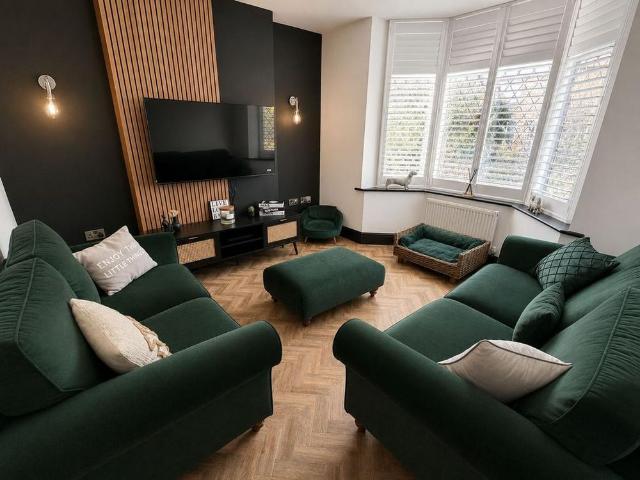 2 bedroom detached house to rent