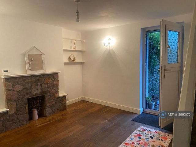 2 bedroom detached house to rent