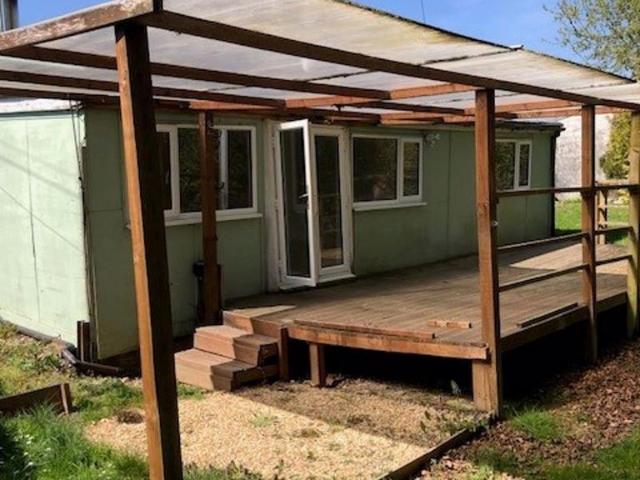 2 bedroom detached house to rent
