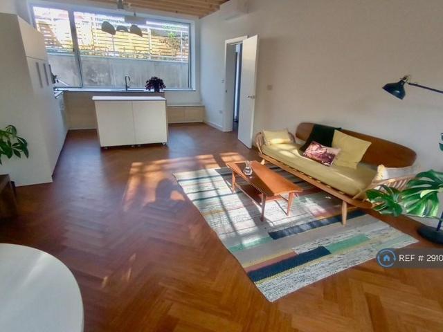 2 bedroom detached house to rent