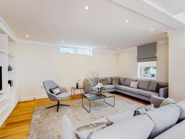 2 bedroom detached house to rent