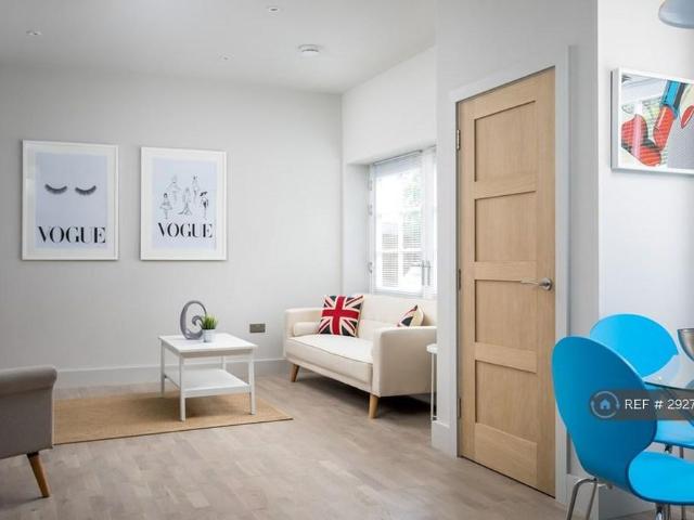 2 bedroom detached house to rent
