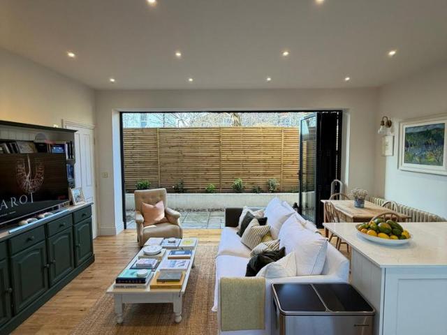 2 bedroom detached house to rent