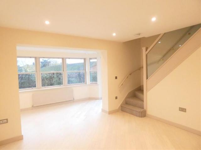2 bedroom detached house to rent