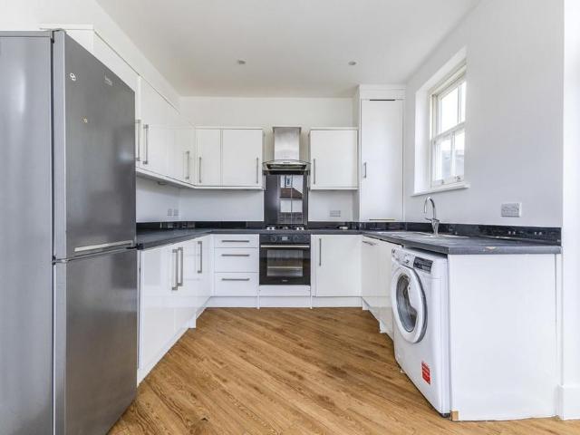 2 bedroom detached house to rent