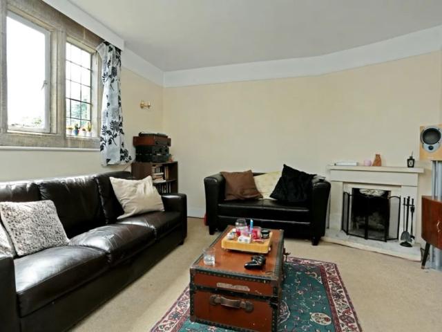 2 bedroom detached house to rent