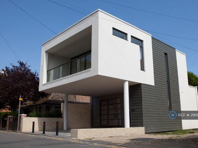 2 bedroom detached house to rent