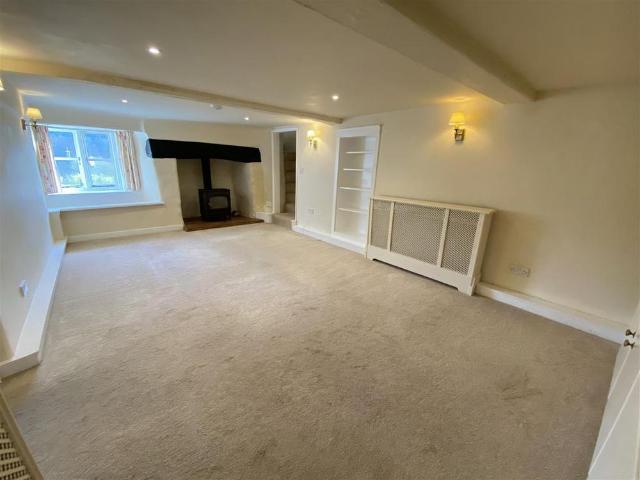 2 bedroom detached house to rent