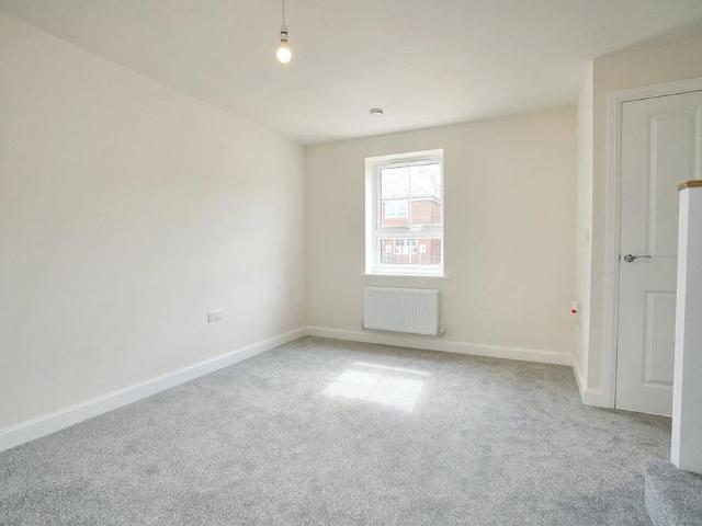 2 bedroom detached house to rent