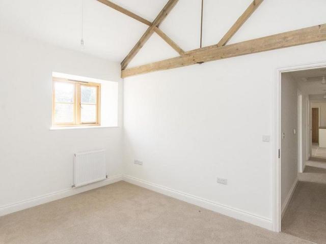 2 bedroom detached house to rent