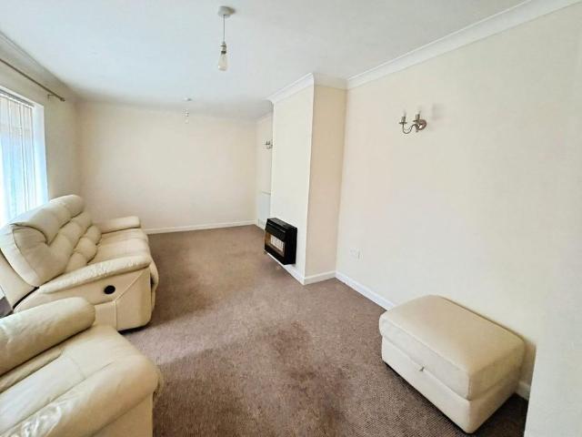 2 bedroom detached house to rent