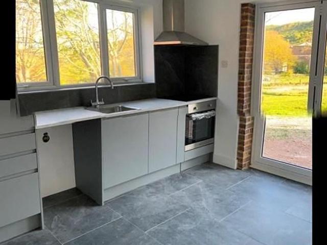 2 bedroom detached house to rent
