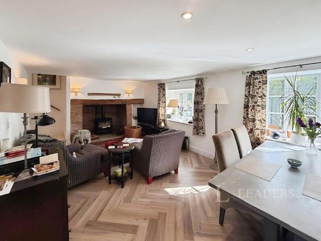 2 bedroom detached house to rent