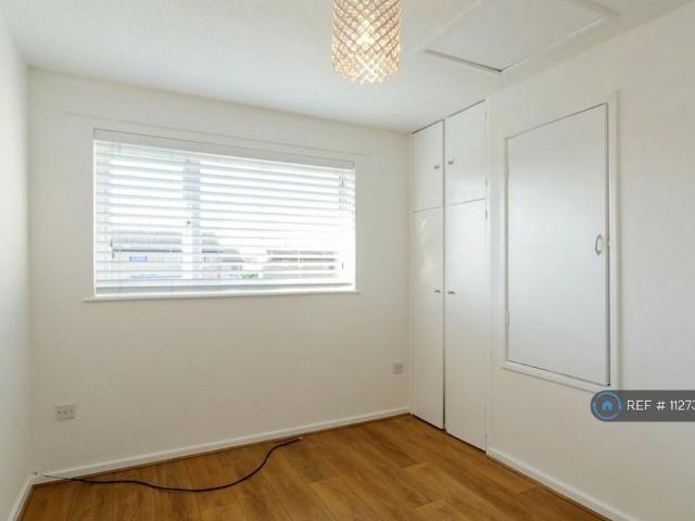 2 bedroom detached house to rent