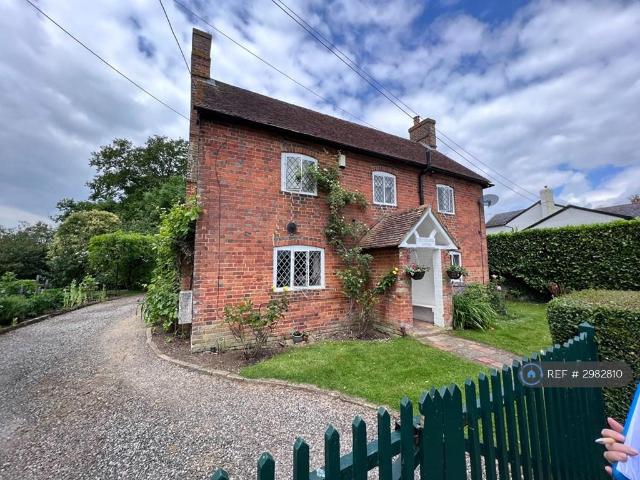 2 bedroom detached house to rent