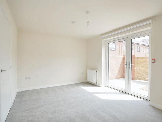 2 bedroom detached house to rent