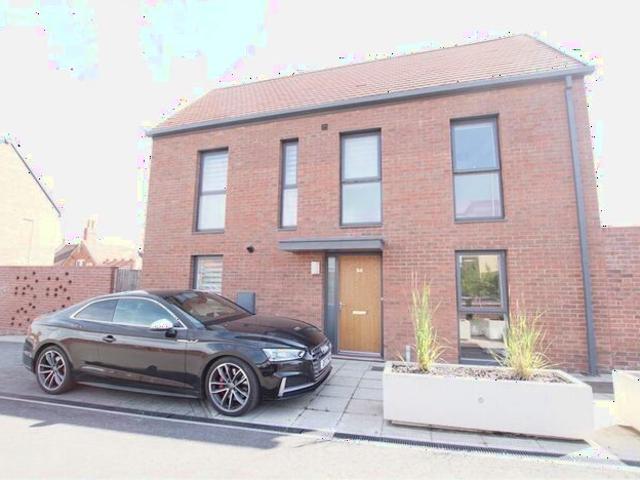 2 Bedroom Detached House To Rent In Gresley Close, Stratford Upon Avon, CV37