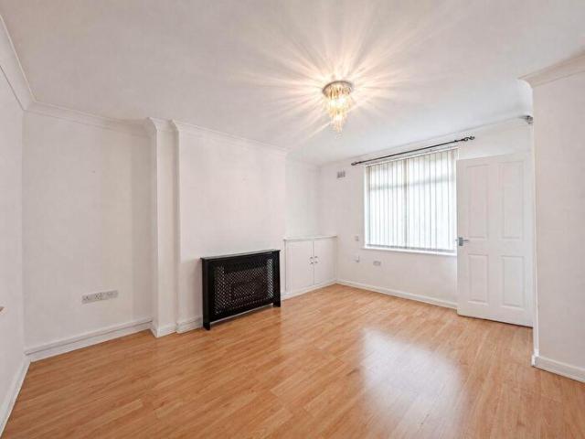 2 Bedroom Detached House To Rent In Kennington Road, Nottingham, NG8