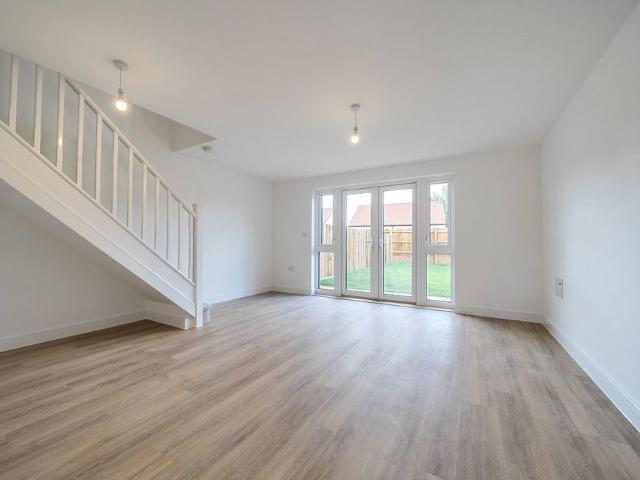 2 bedroom detached to rent Drew Field, Sudbury, Suffolk, CO10